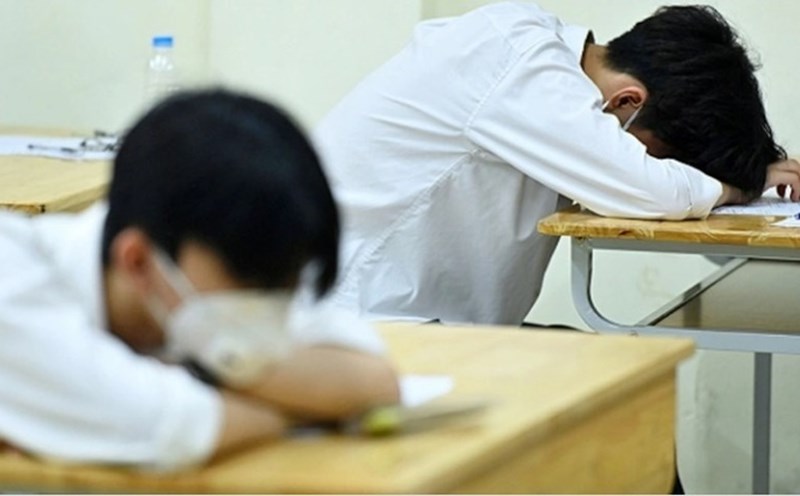 Giáo viên có quyền xử phạt, đánh đập, lục cặp học sinh không?